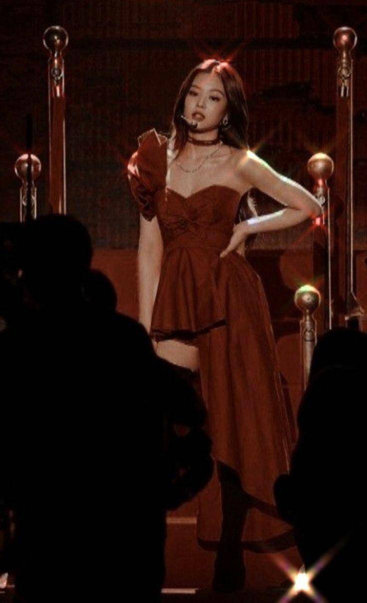 Crimson beauty | Scrolller