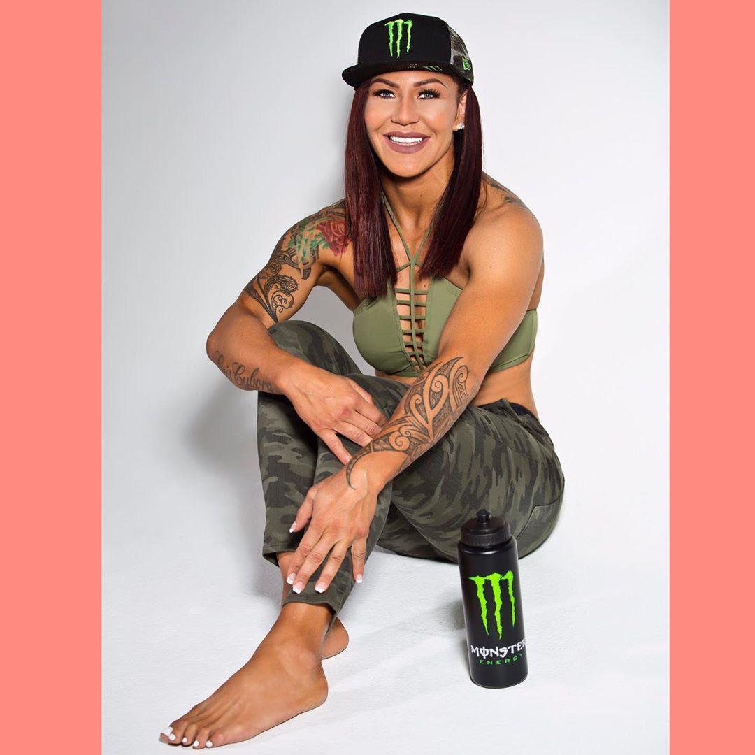 Cris Cyborg | Scrolller