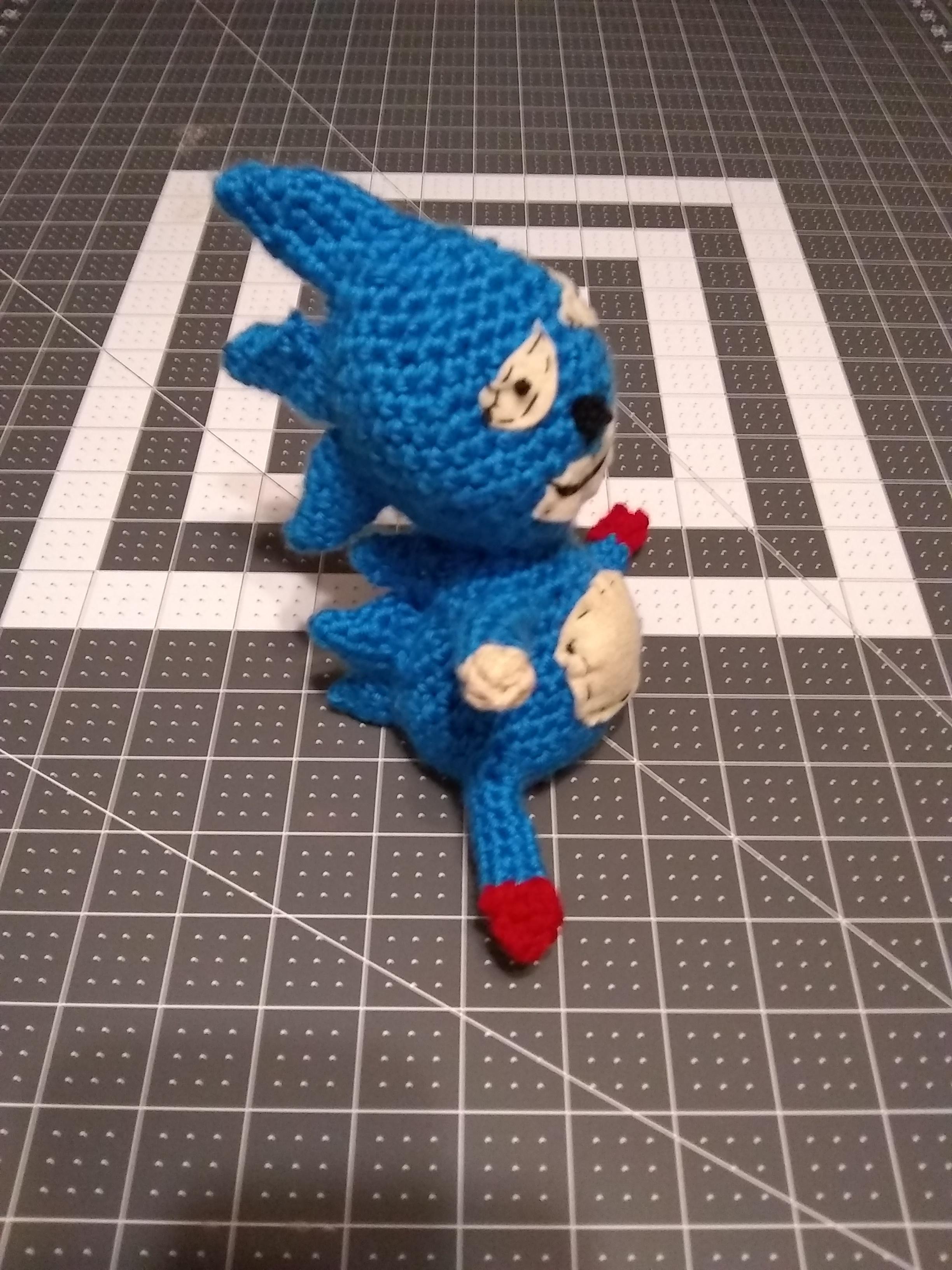 Crochet Sanic | Scrolller
