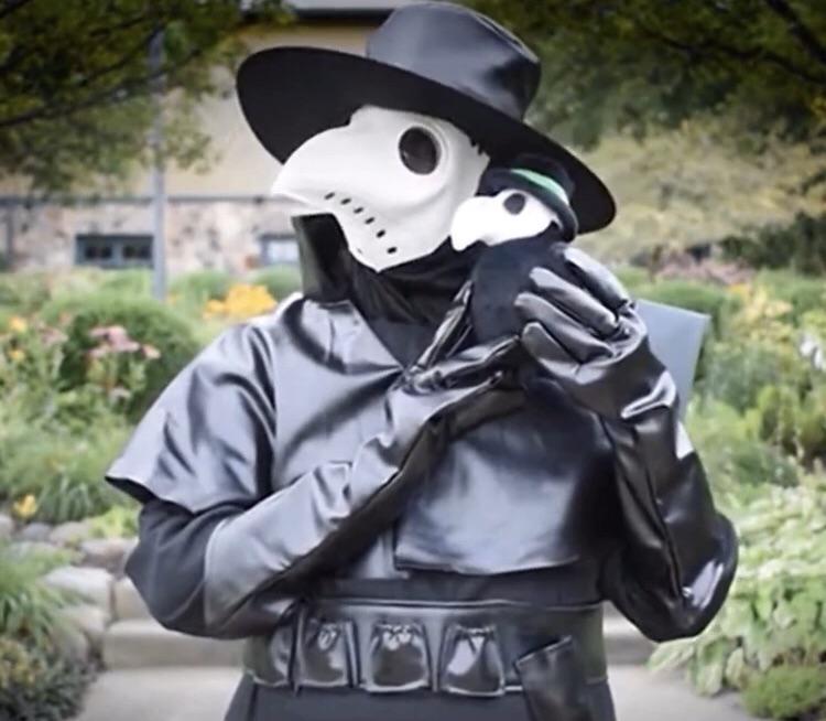 Crow... is that YOU?!? | Scrolller