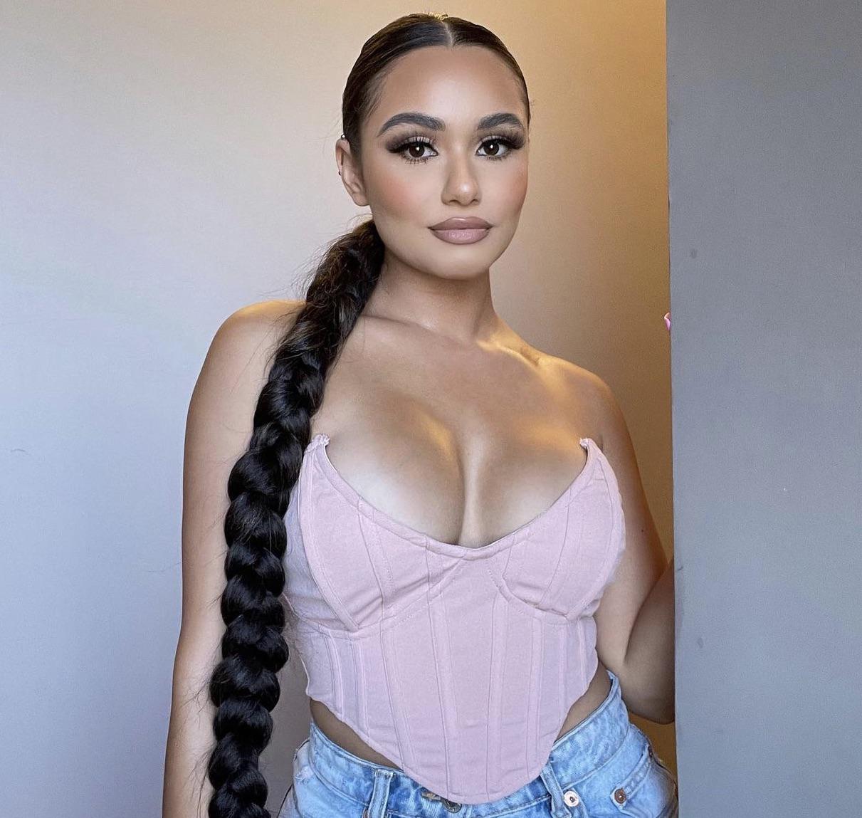 Cum on those tits | Scrolller