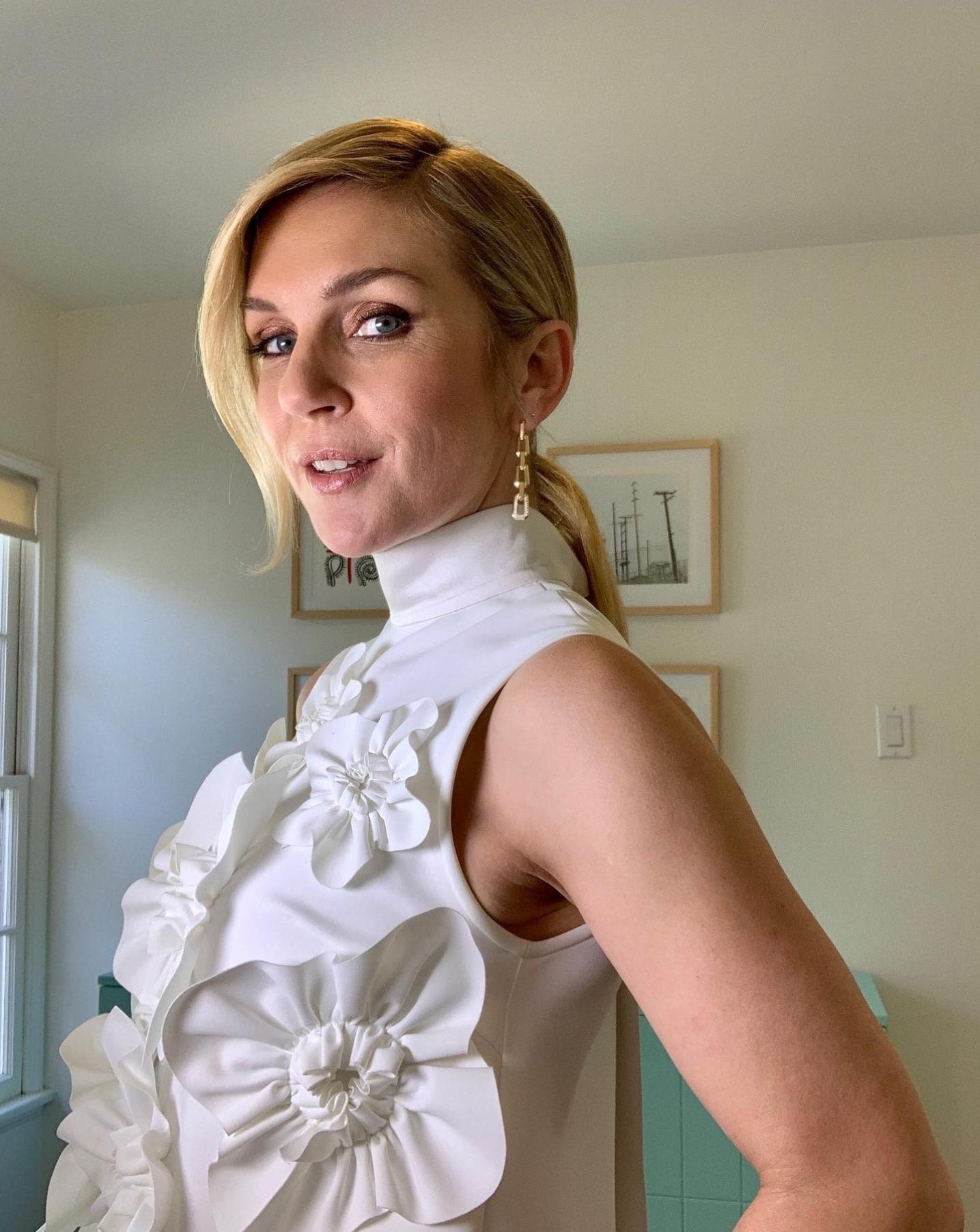 Cumming to Rhea Seehorn's beautiful face felt amazing | Scrolller