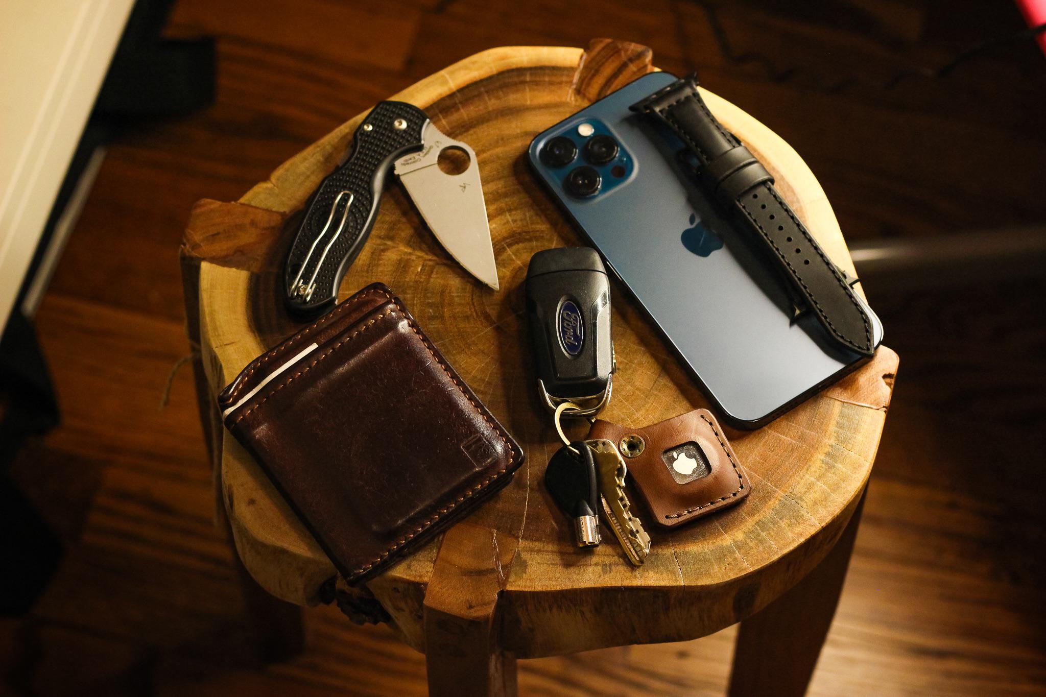 Current Leather Studio Carry | Scrolller