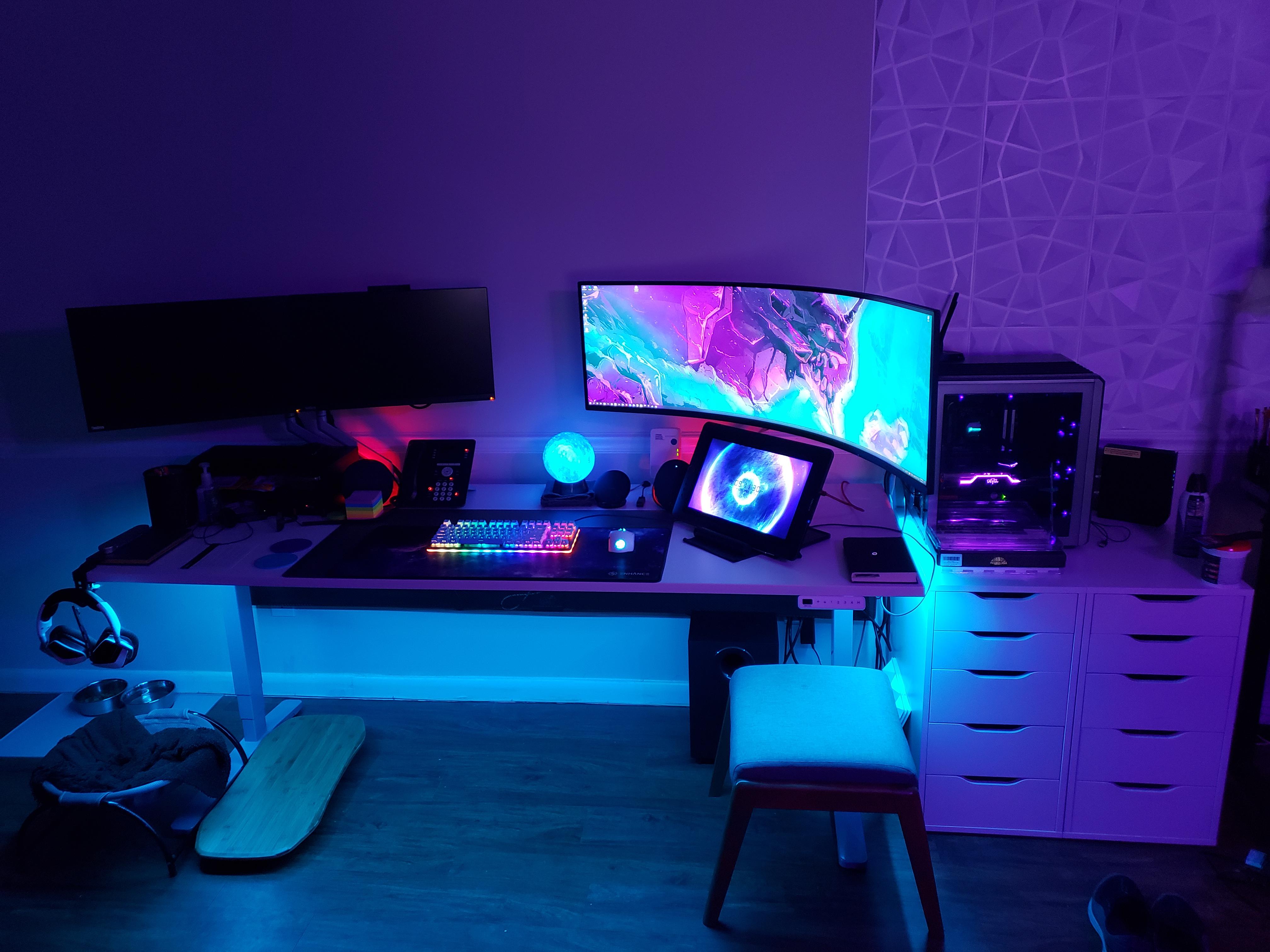 Current WIP battlestation | Scrolller
