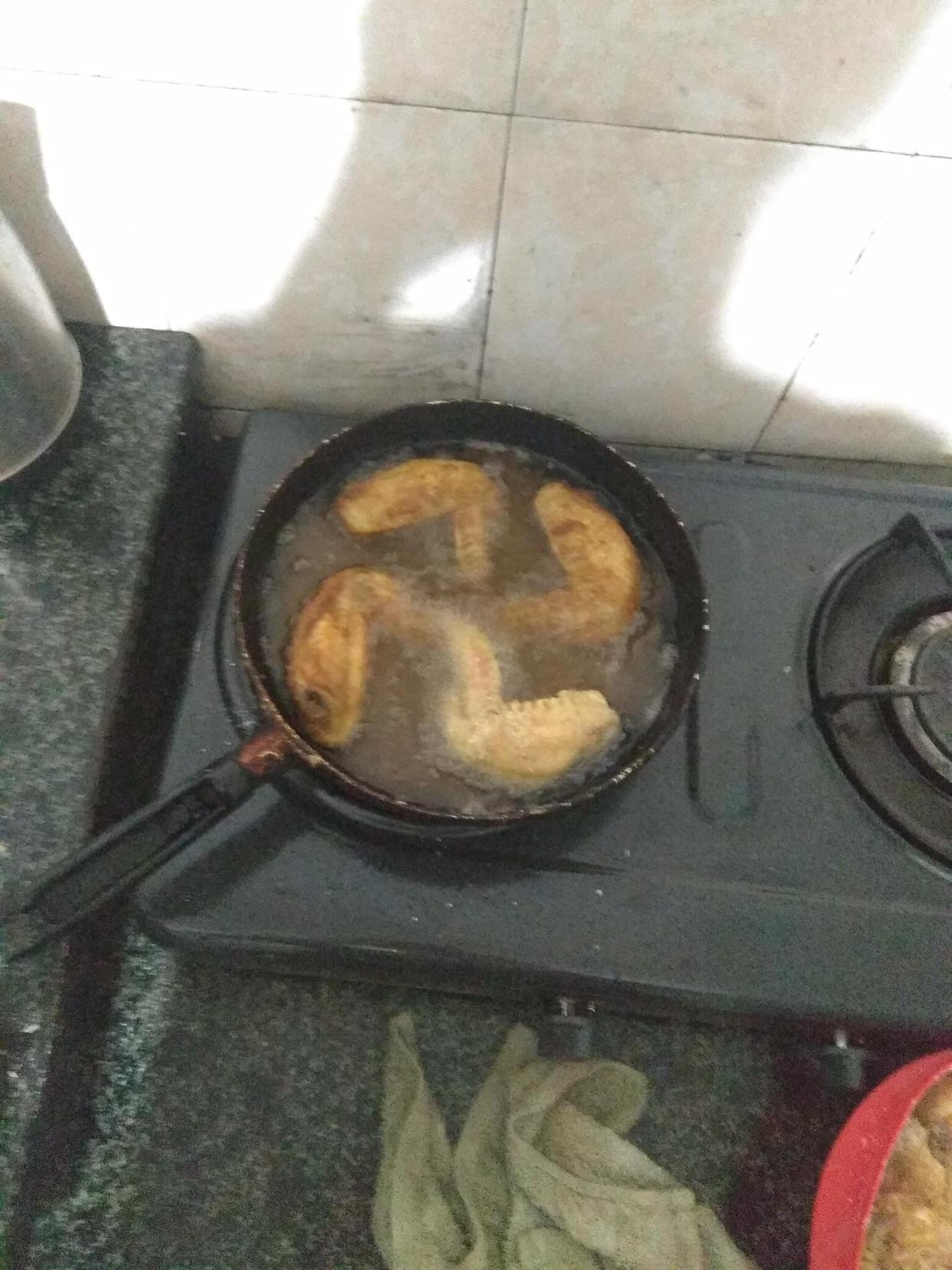 Cursed...Chicken wings? | Scrolller