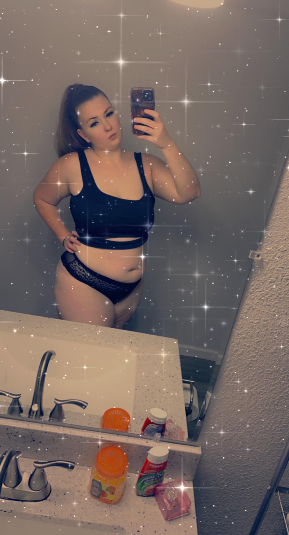 Curvy indeed!😜 | Scrolller