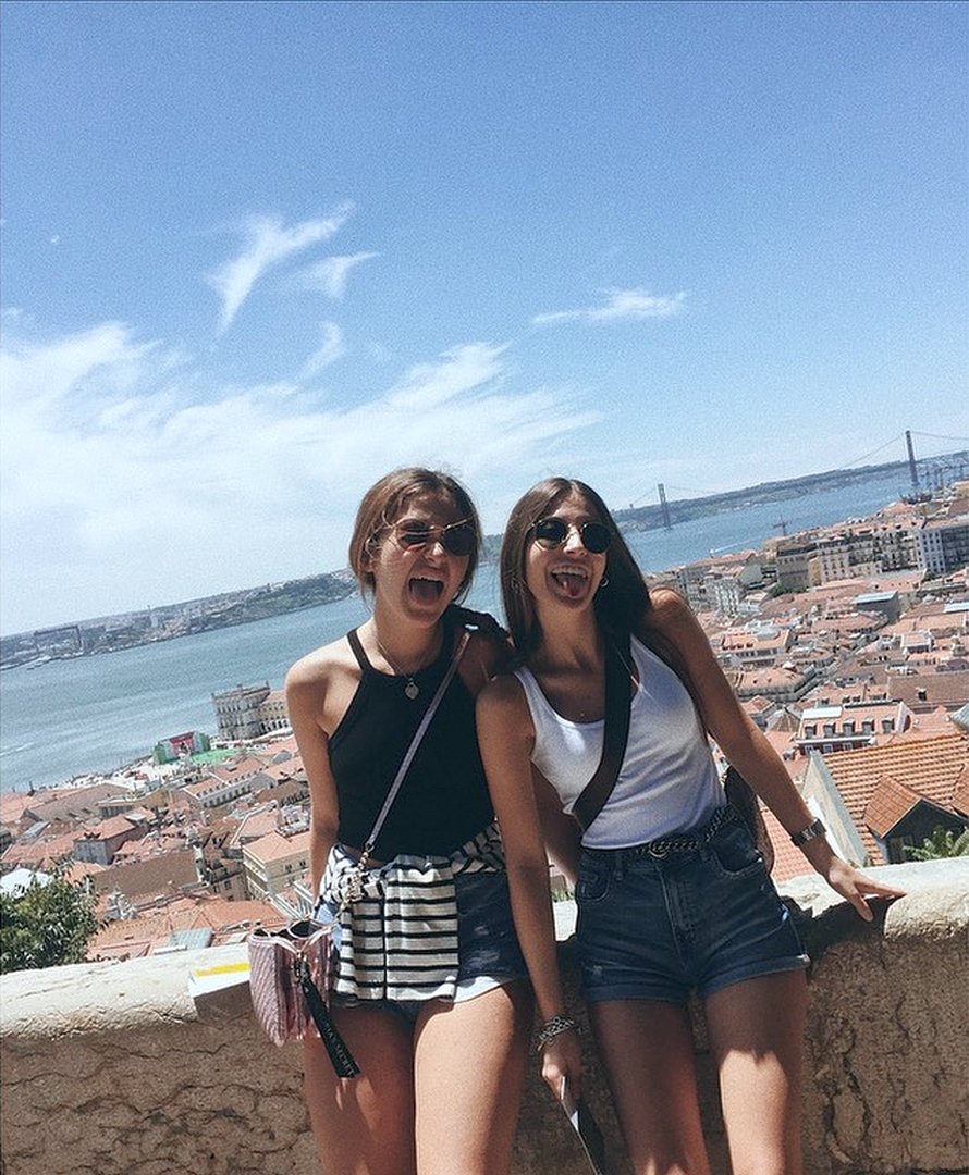 Curvy or skinny? [2] | Scrolller