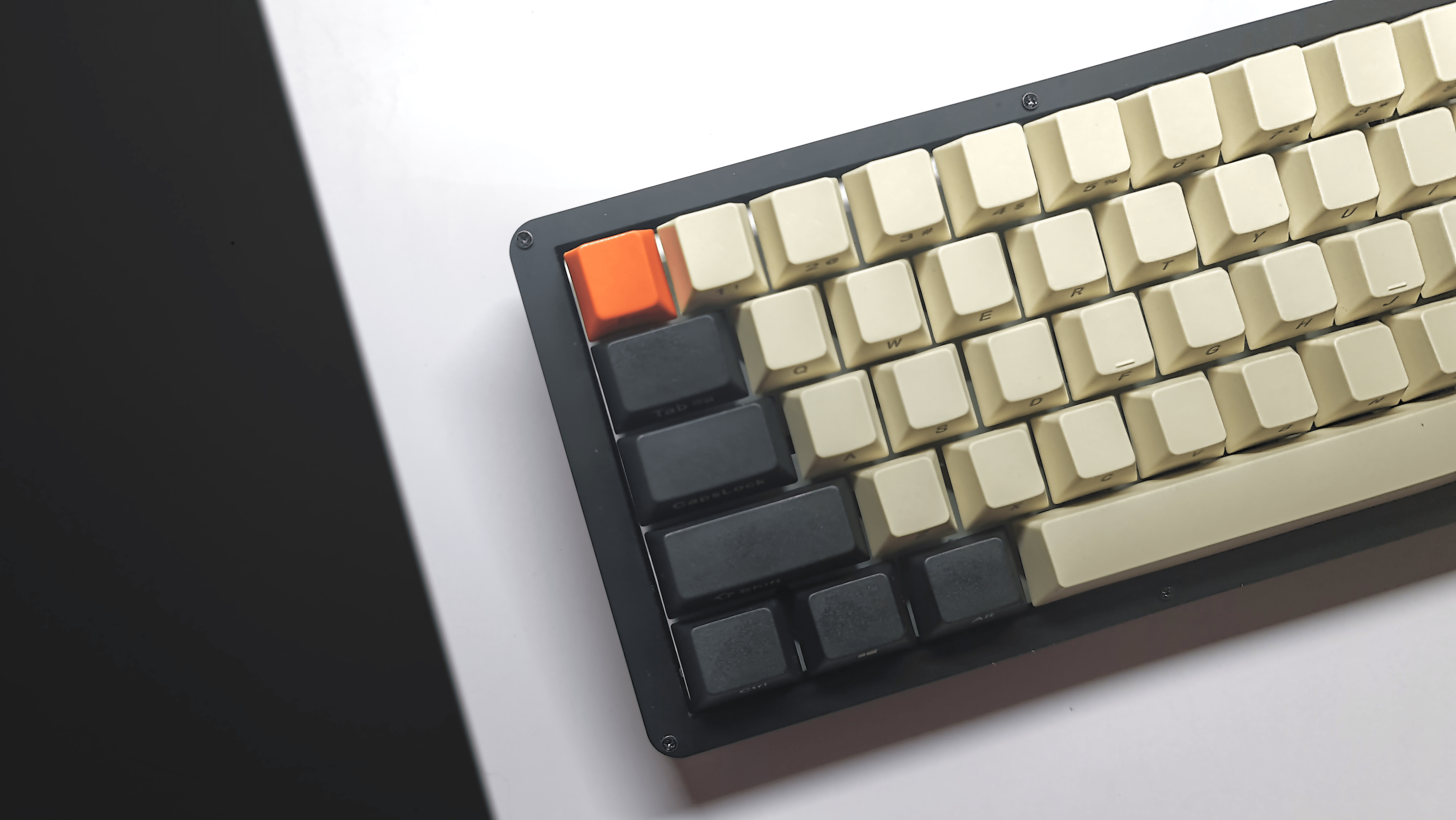 Custom Modded Rust Acrylic Mechanical Keyboard 68 Keys (KTT Peppermint Switches Lubed) | Scrolller