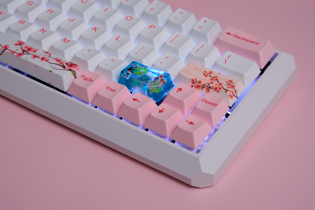 Custom resin keycaps to match the aesthetic is *chefs kiss* | Scrolller