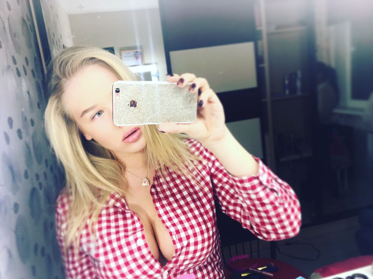 cute and sweet blonde | Scrolller