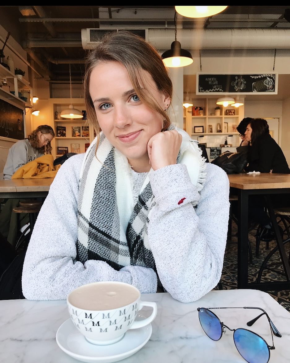 Cute Coffee Date | Scrolller