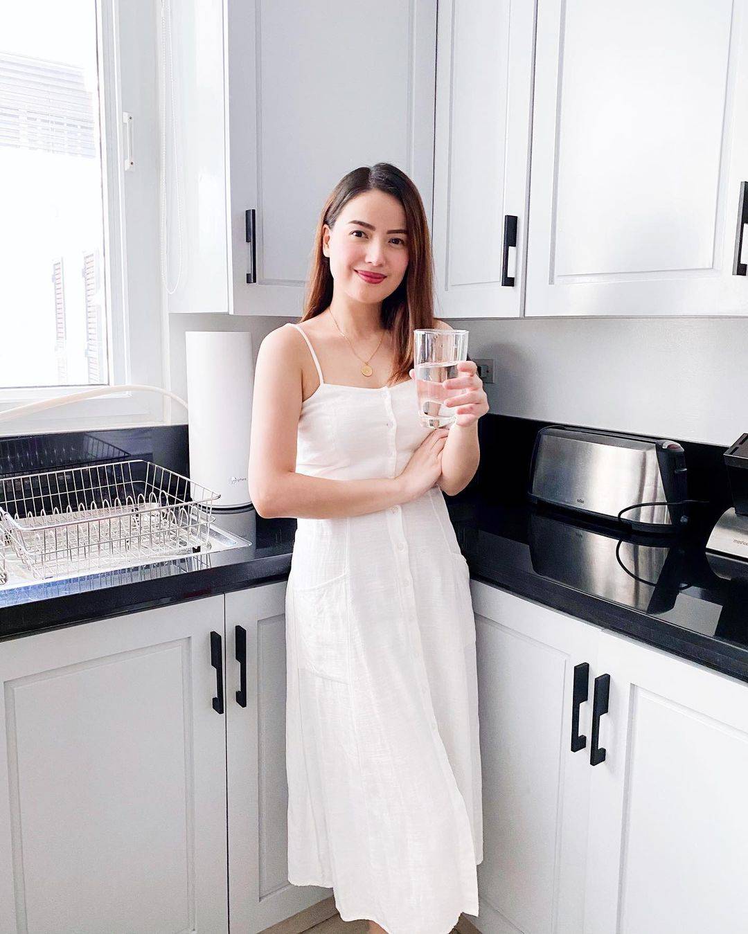 Cute Filipina Next Door | Scrolller