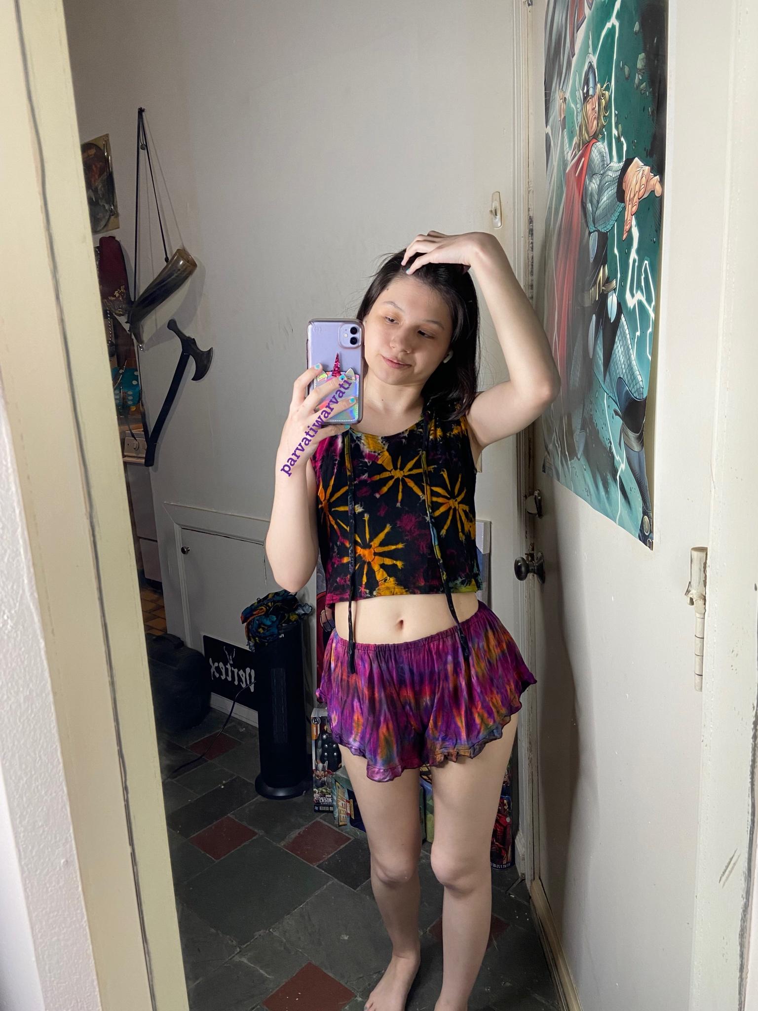 cute outfit? | Scrolller