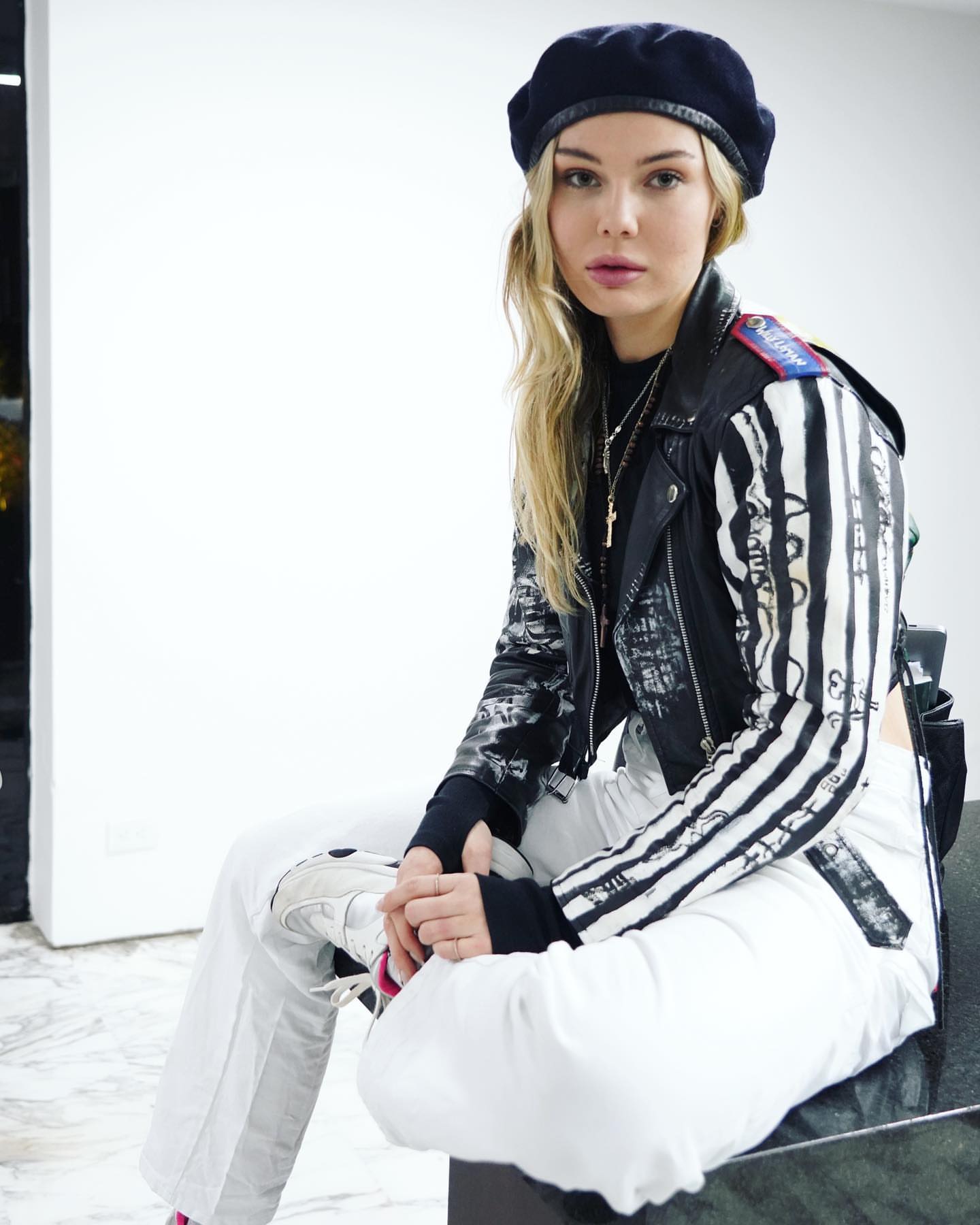 Cute outfit | Scrolller