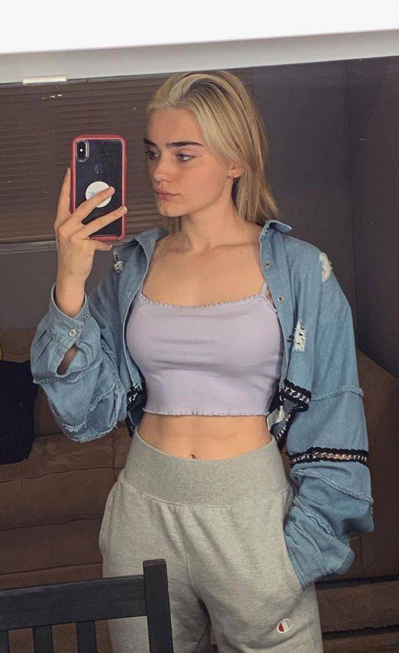 Cute tummy | Scrolller