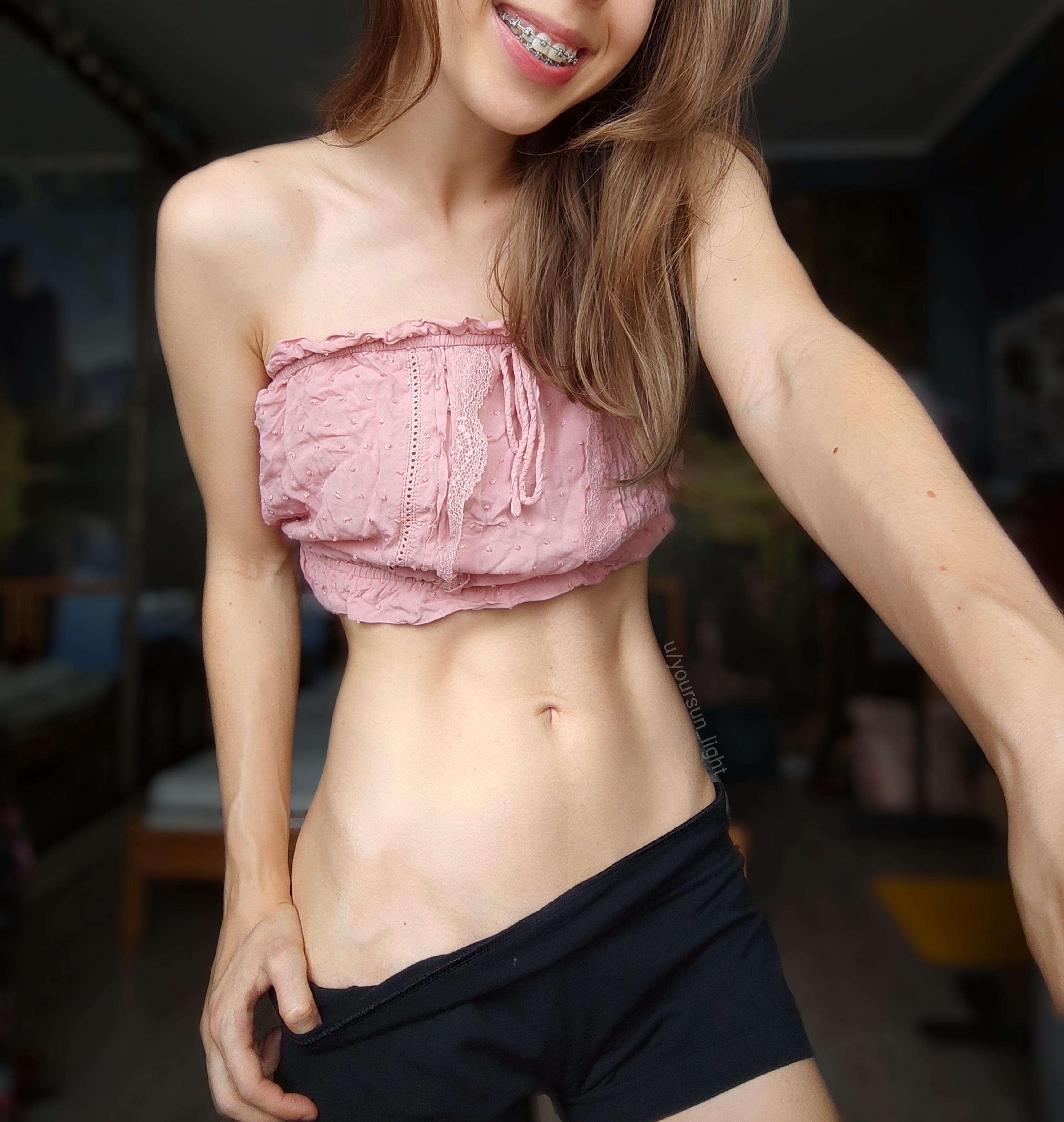 Cute tummy? | Scrolller