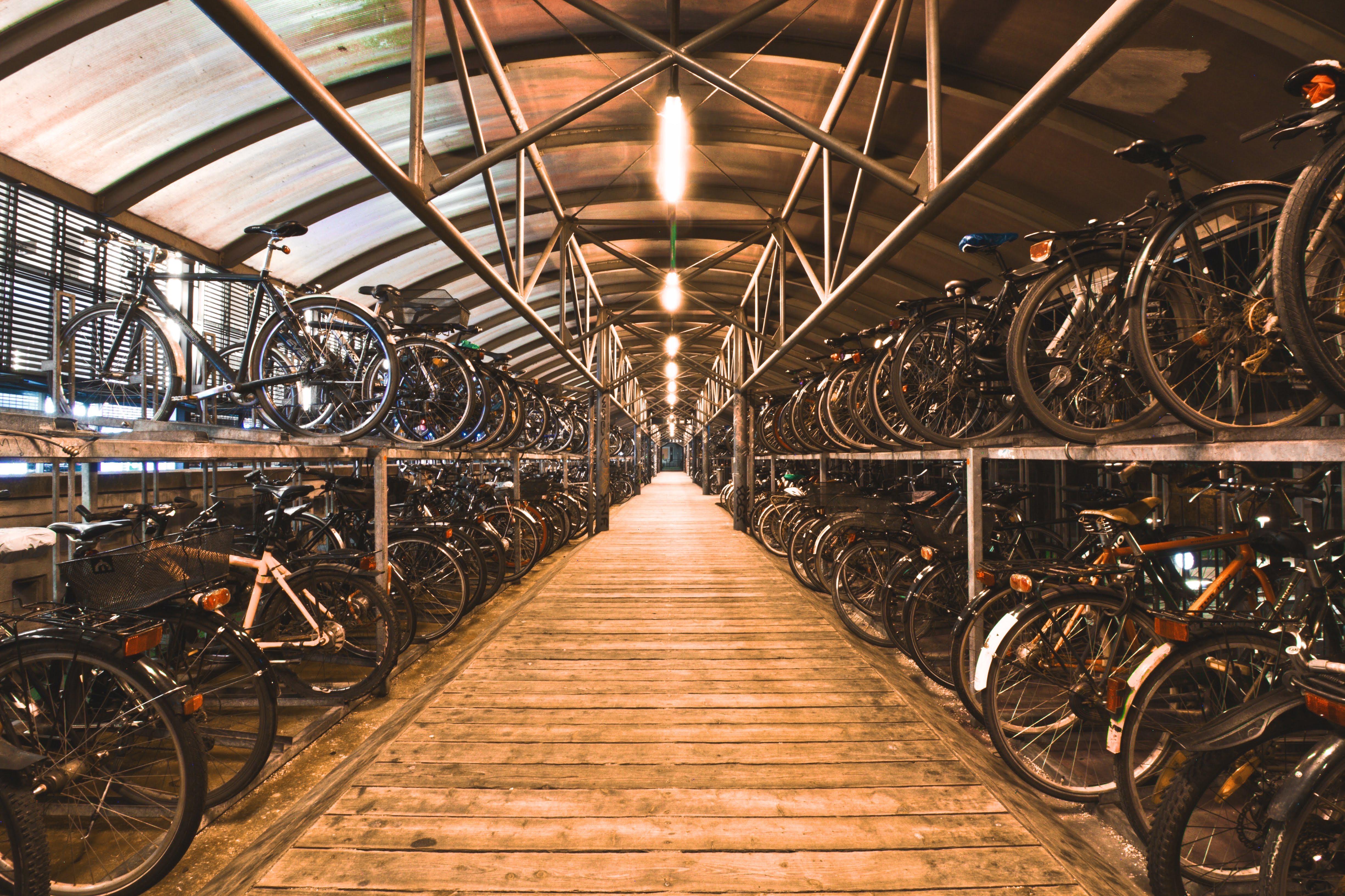 Cykelstativerne over Aarhus Banegård | Scrolller