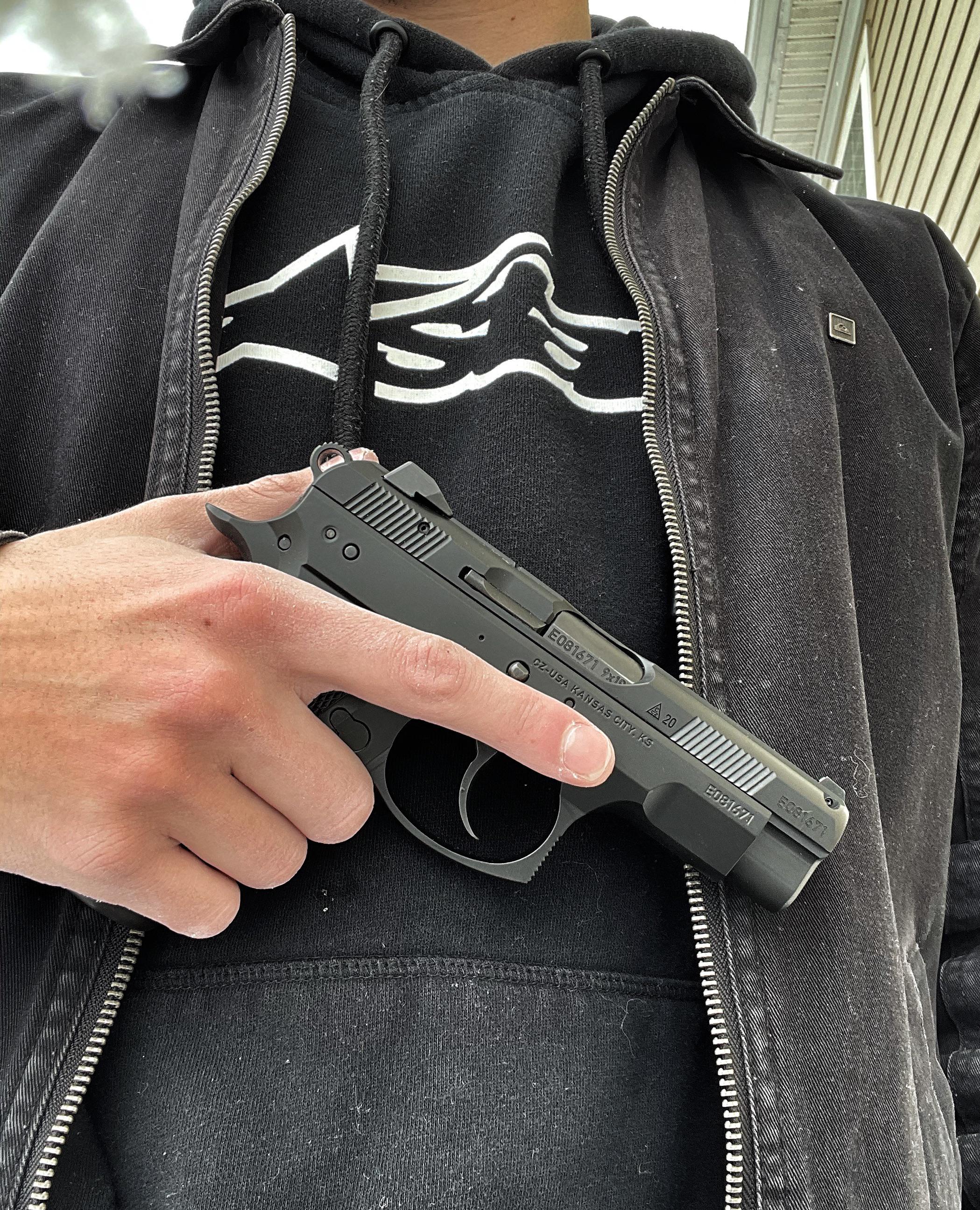 CZ 75 Compact | Scrolller