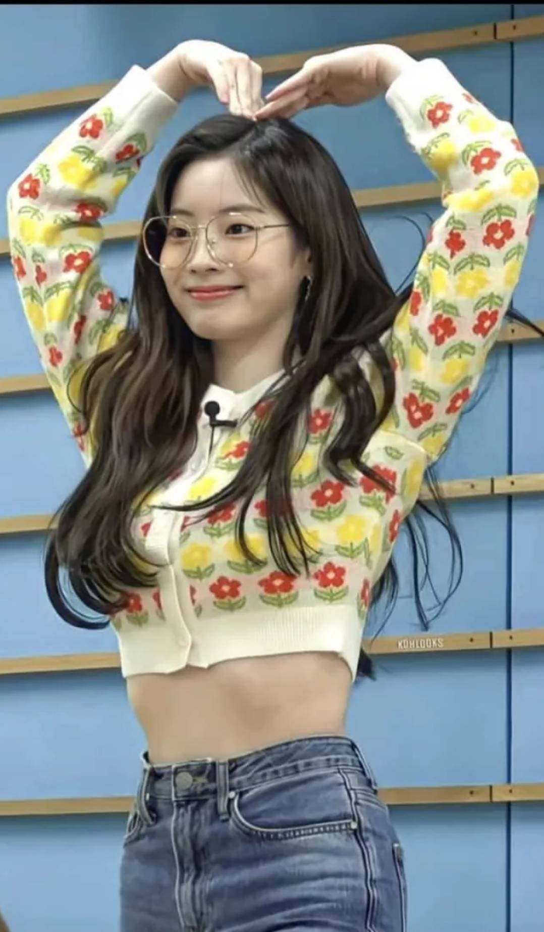 Dahyun - glasses, yellow sweater, jeans, heart | Scrolller
