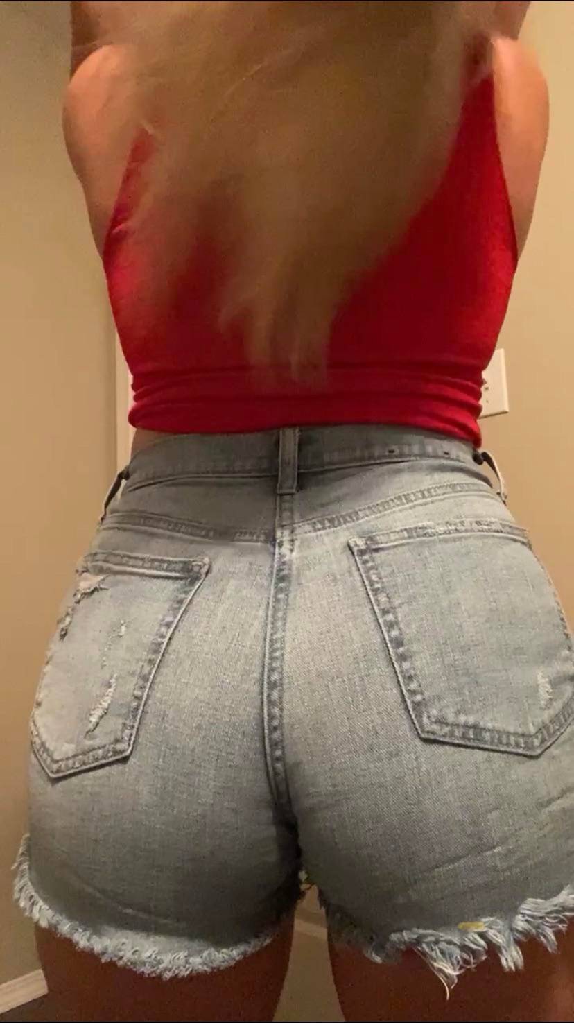 Daisy dukes! | Scrolller