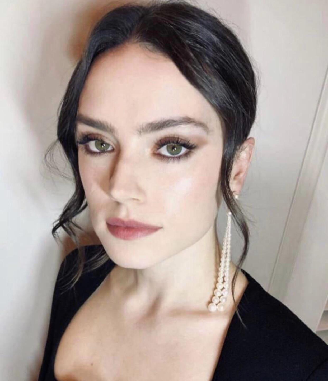 I would throatfuck Daisy so hard it hurts her to swallow for weeks | Scrolller