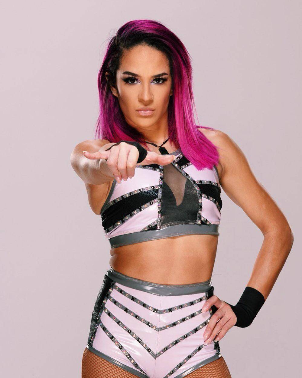 Dakota Kai | Scrolller