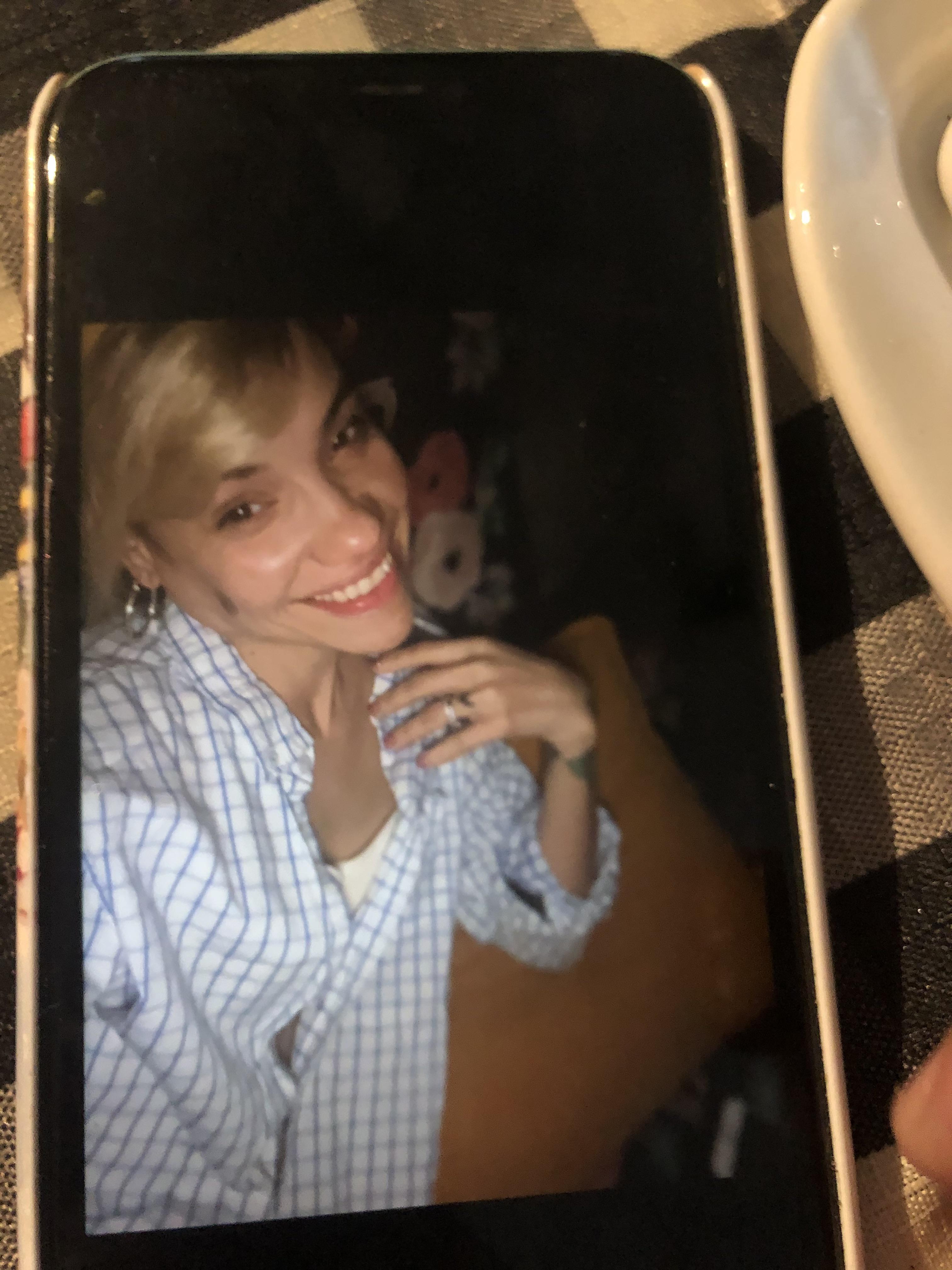 Damn mom😩😍 | Scrolller