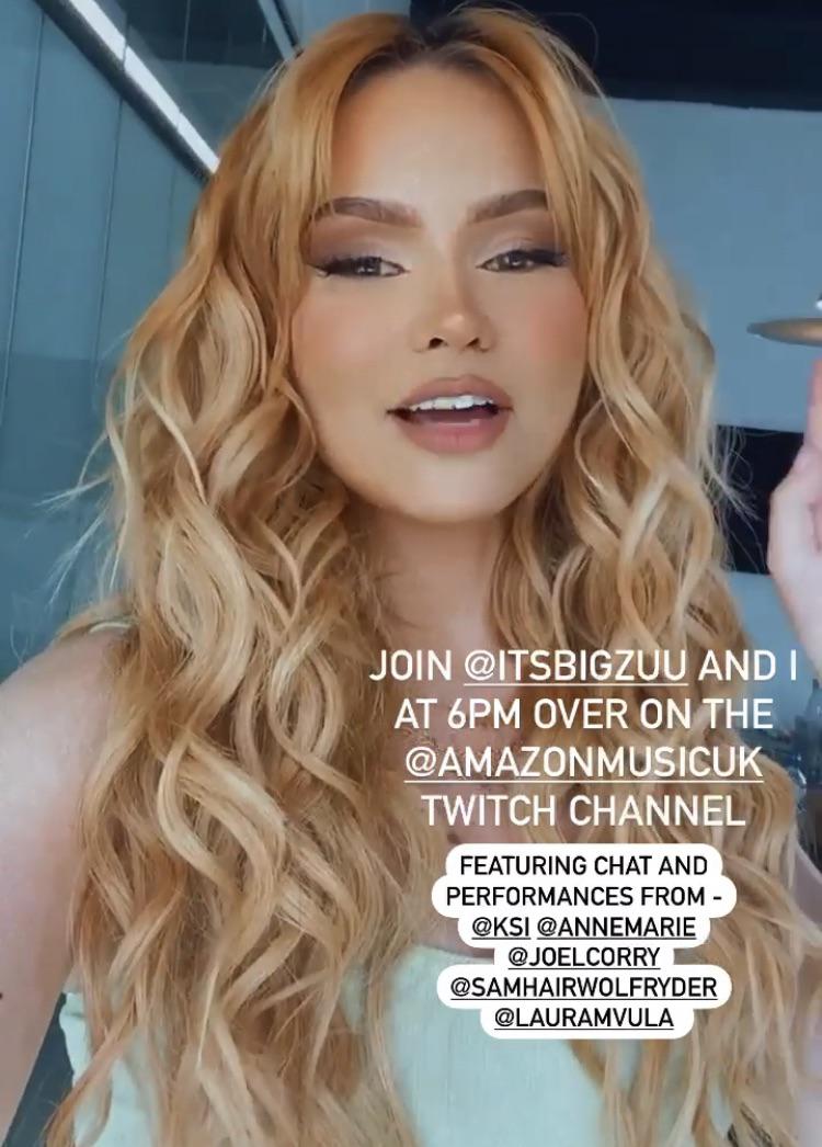 Damn this whore looks good | Scrolller