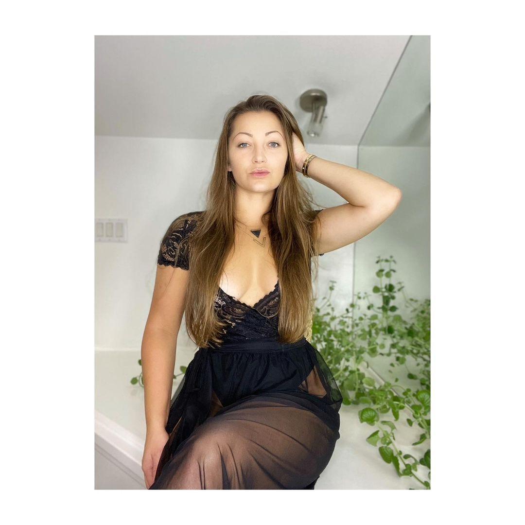 Dani Daniels | Scrolller