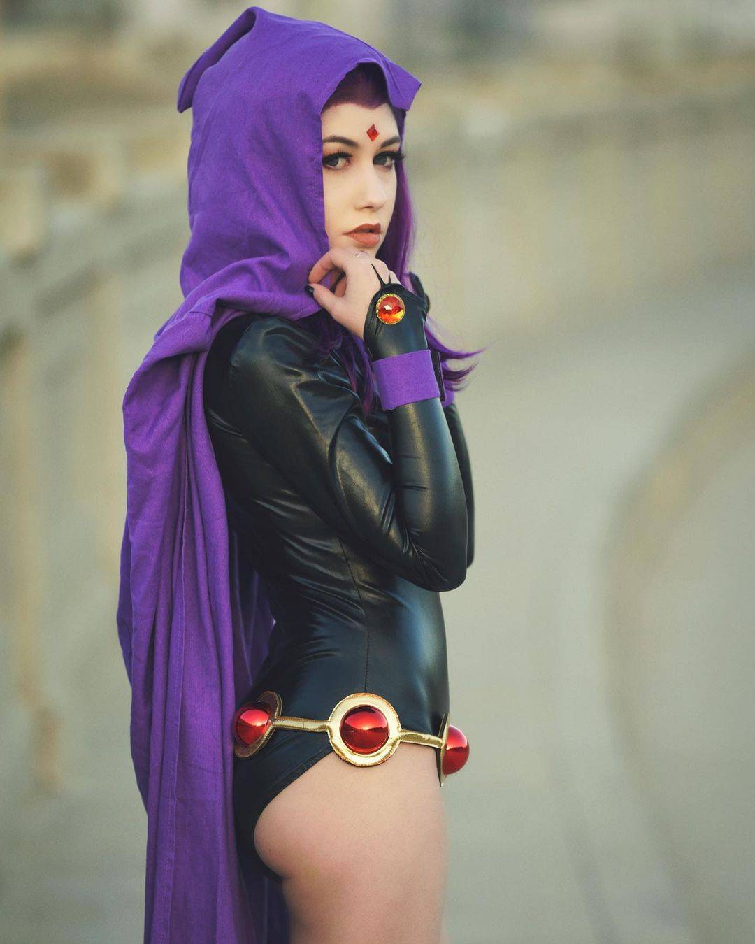 daniella.claire.cosplay as raven | Scrolller