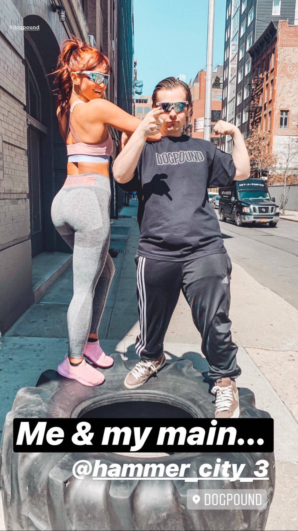 Danielle | Scrolller