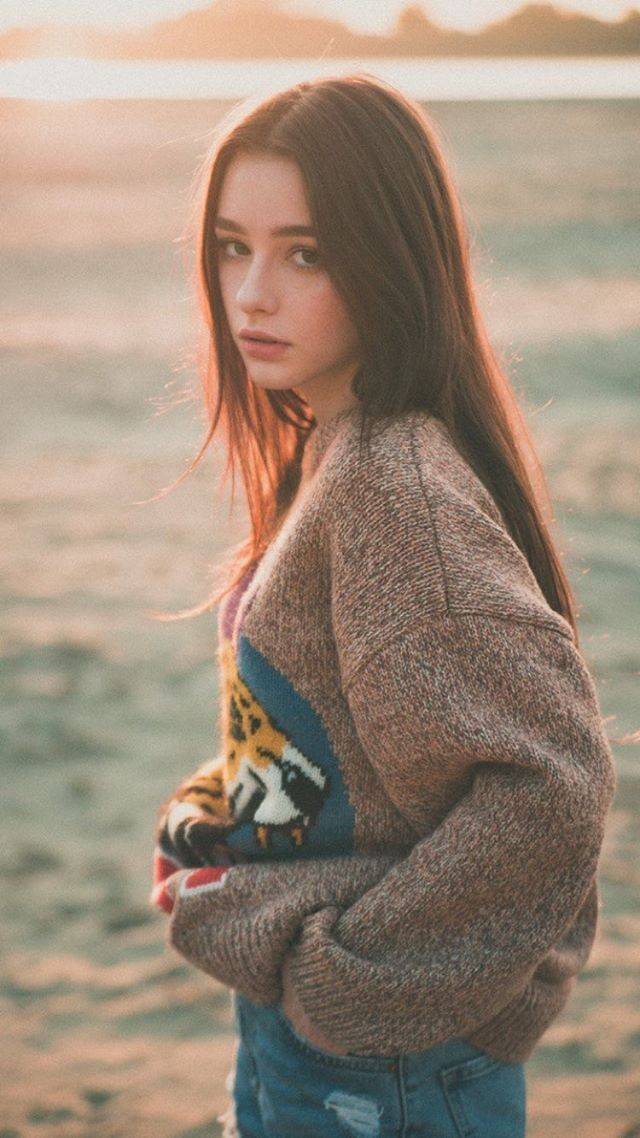 Dasha Taran Scrolller