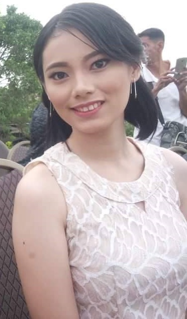 Daughter Scrolller