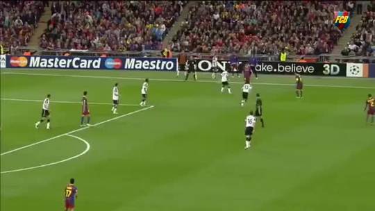 David Villa goal vs Manchester United in the 2011 UCL Final | Scrolller