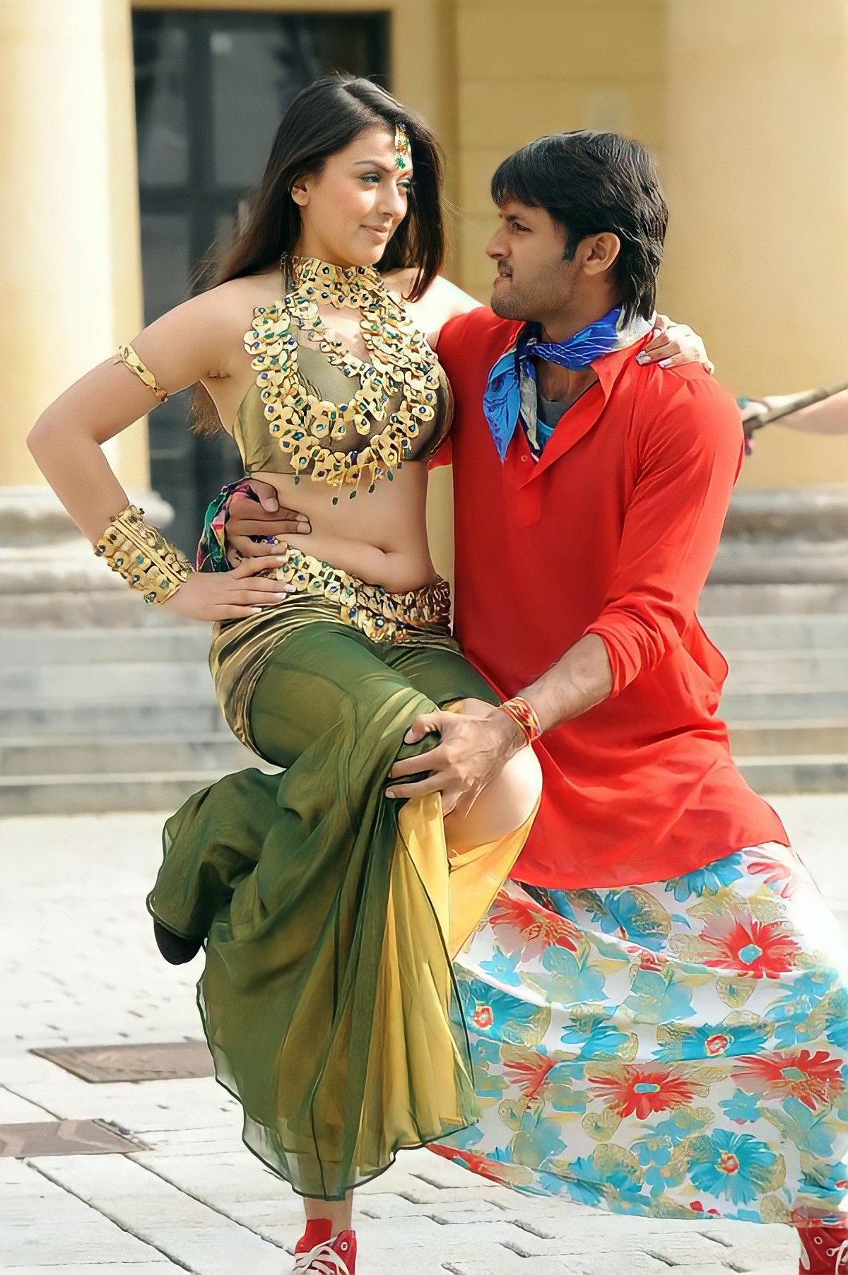 Deep Navel | Scrolller