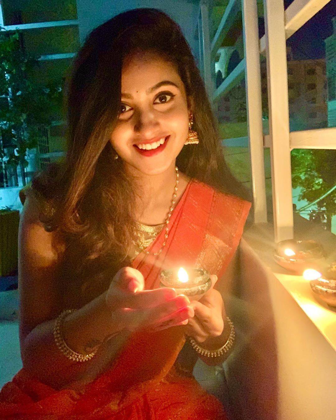 Deepika Pilli Scrolller
