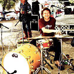 Def Leopard drummer Rick Allen 1985 | Scrolller