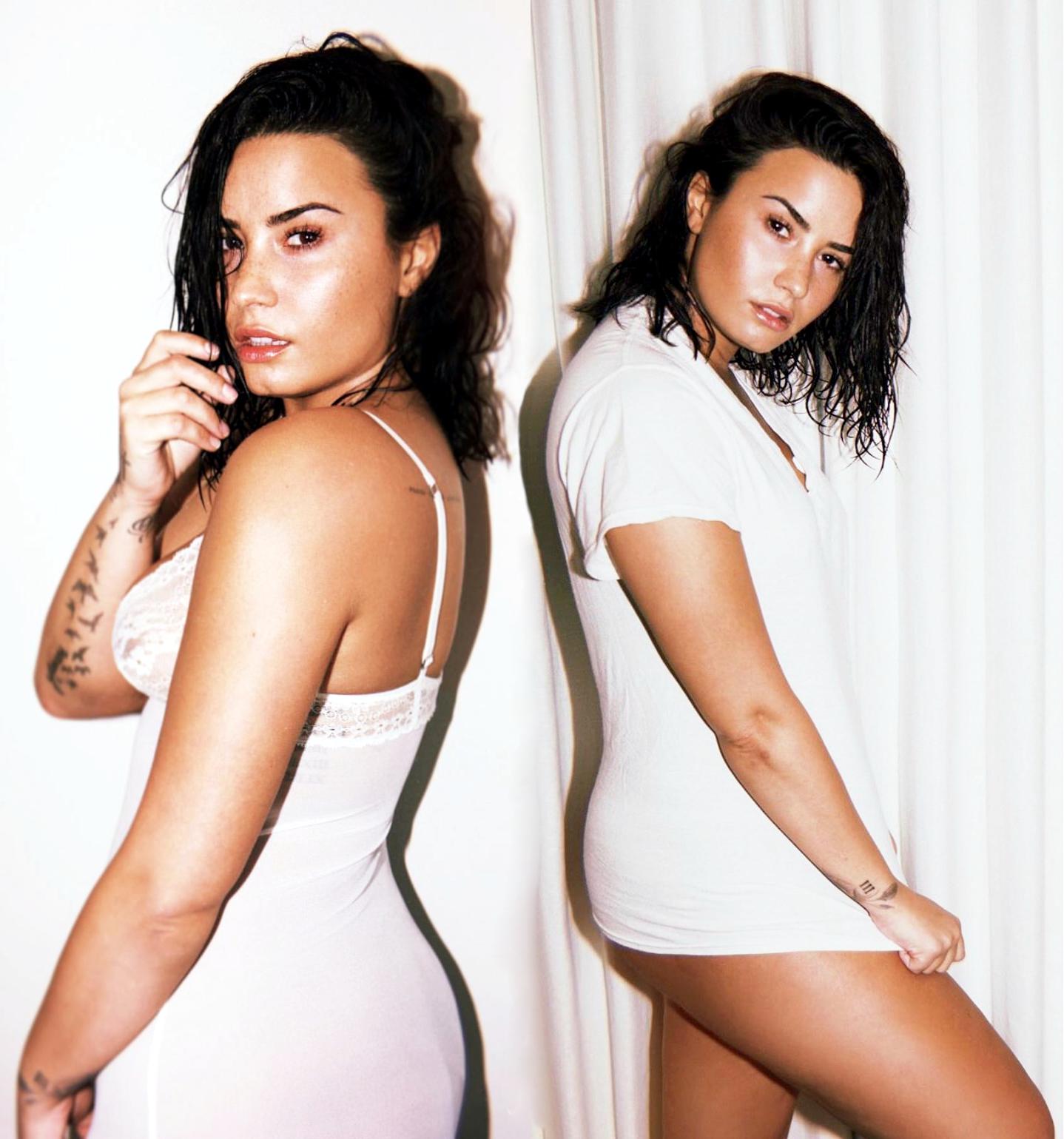 Demi looking amazing in white | Scrolller