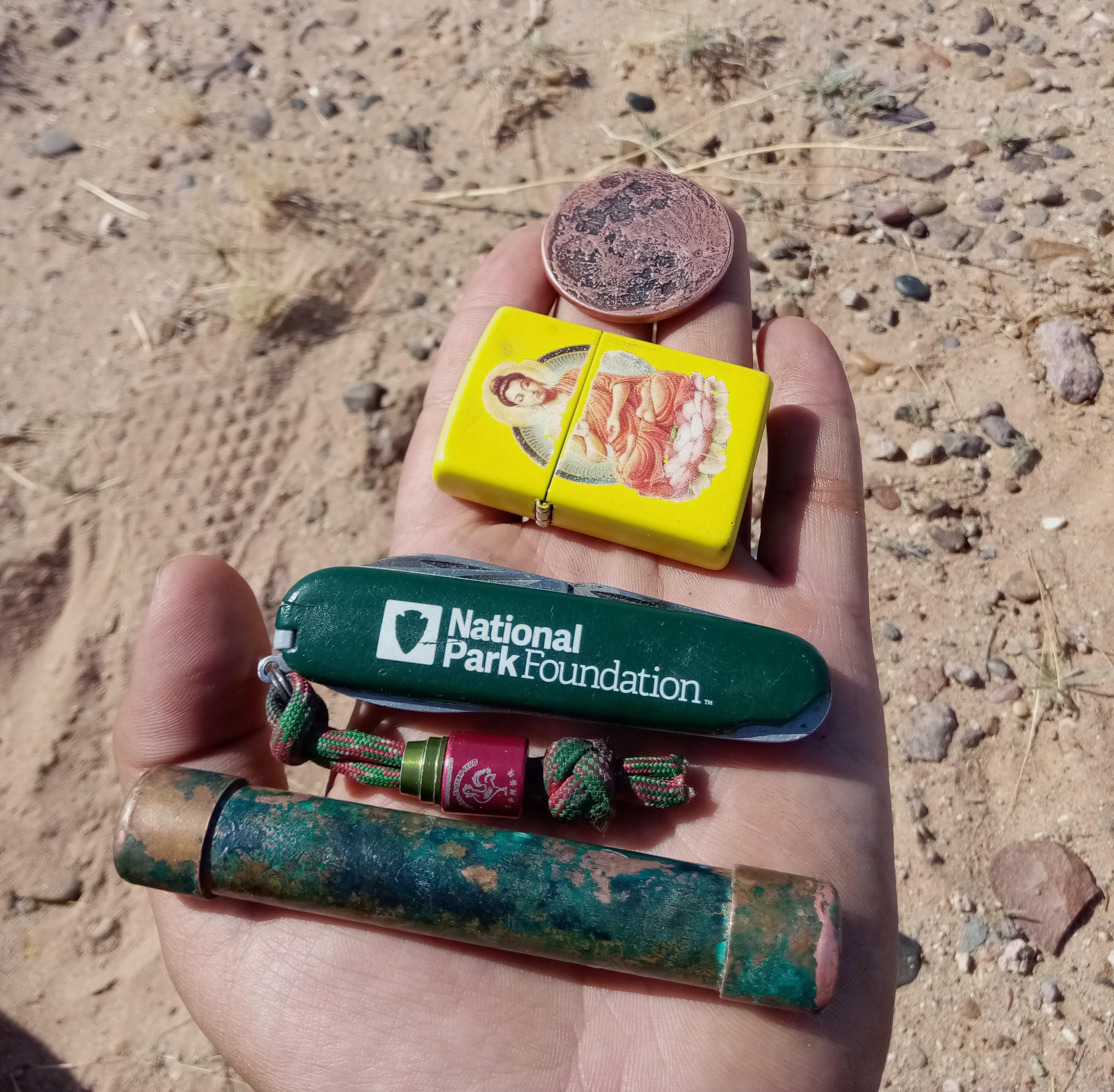 Desert hike pocket dump | Scrolller