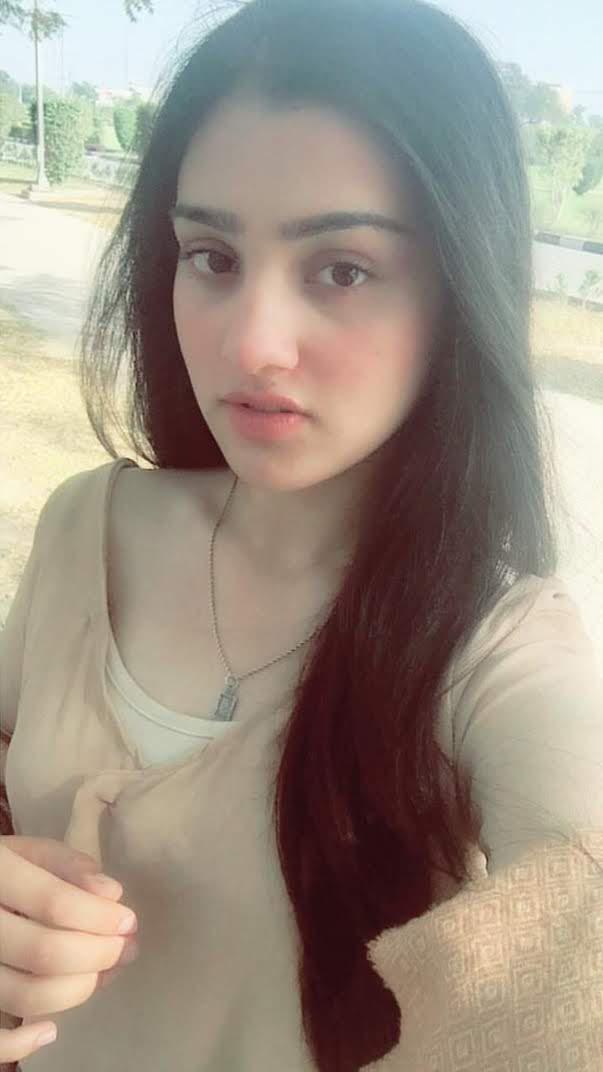 Desi hottie 💦 | Scrolller