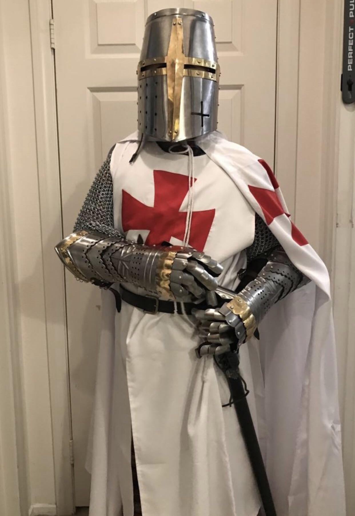 Deus vult | Scrolller