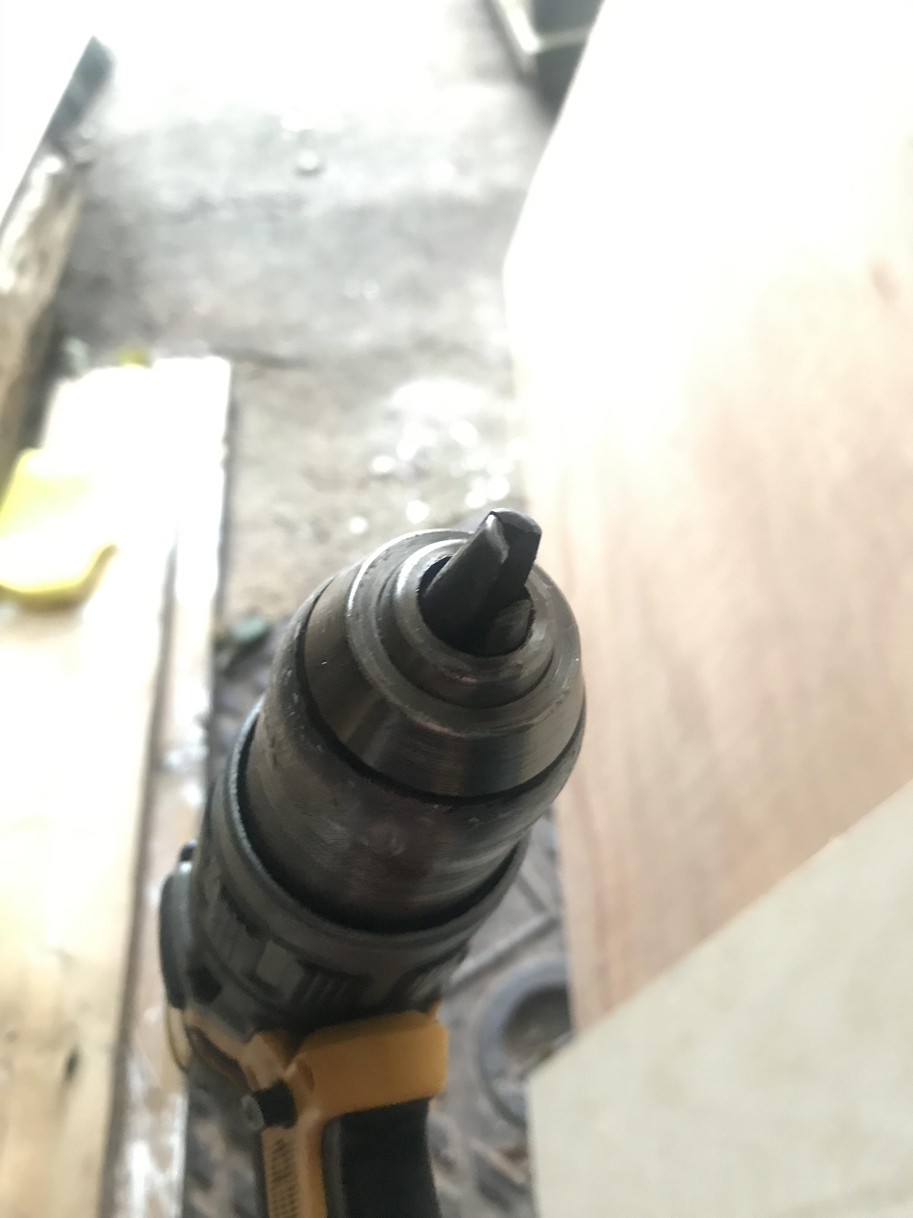 Dewalt drill Chuck grips at different lengths | Scrolller