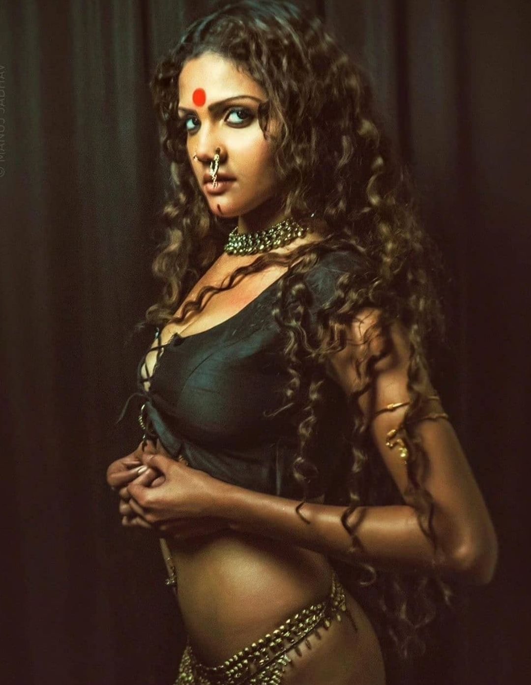 Dharmik Hindu wife 🧡 Religious woman 🕉️ Loving to her husband. But mandatorily Presented to the ...