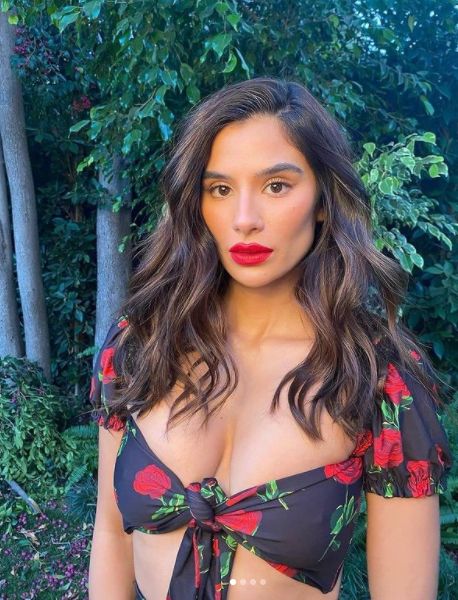 Diane Guerrero is red hot! | Scrolller