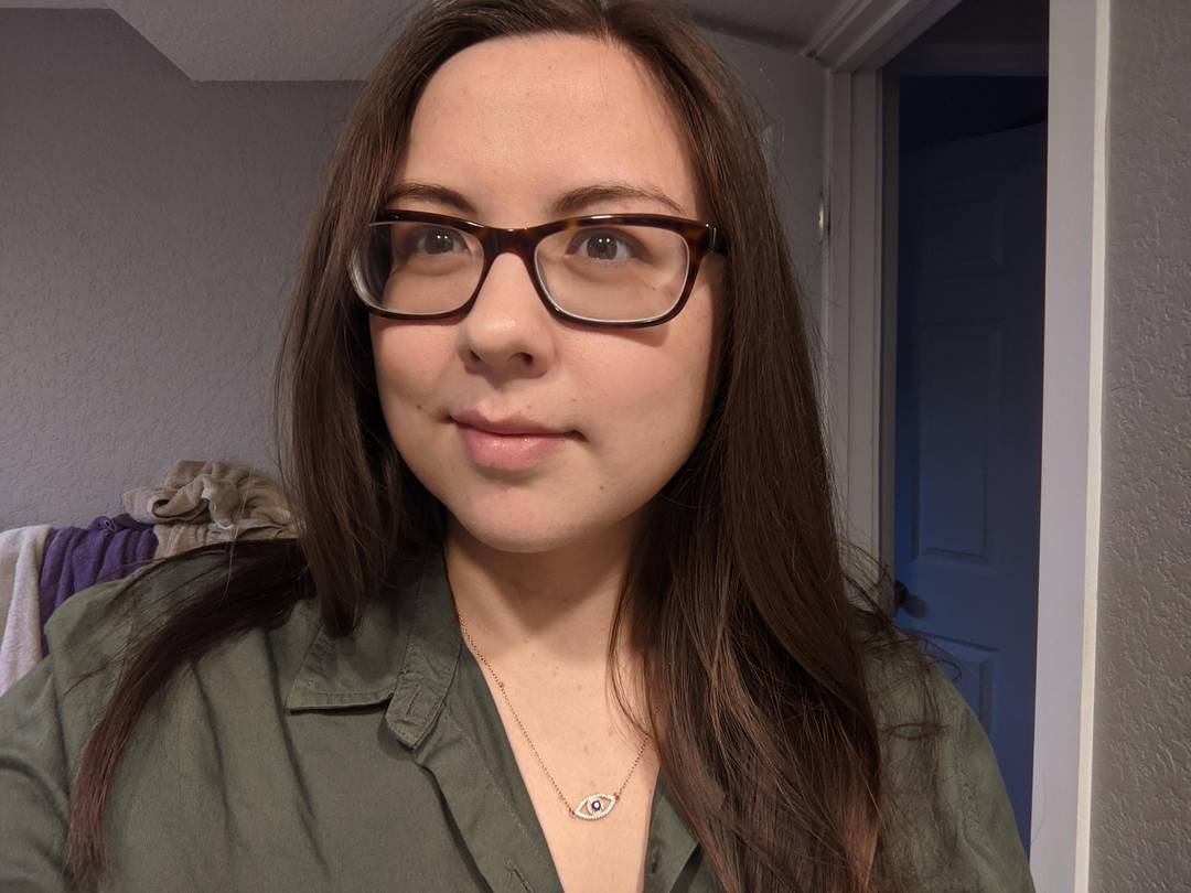 Did my make-up for the first time in months and actually feel really nice 💚 [30F] | Scrolller