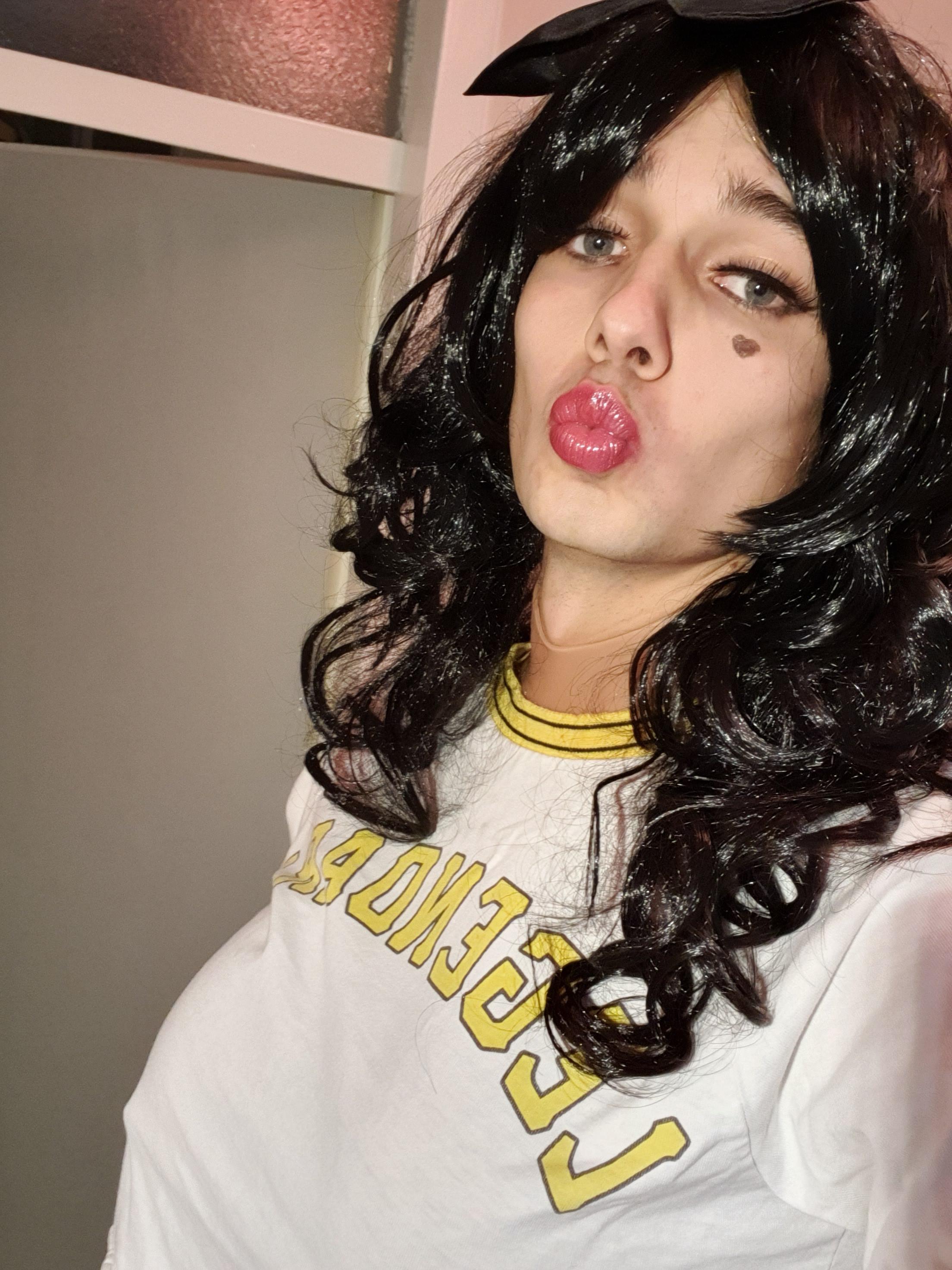 Did you bring the condoms? | Scrolller