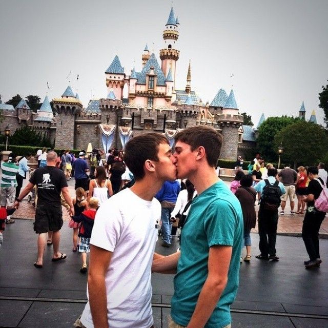 Disneyland | Scrolller