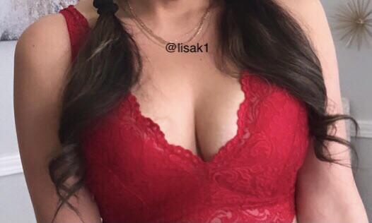 Distracting? 😈 | Scrolller