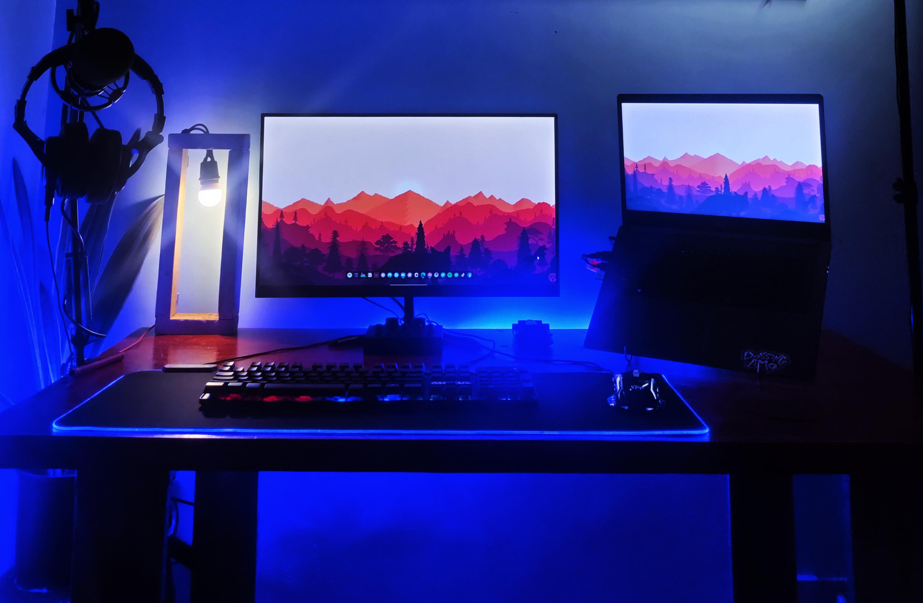 DIY BUDGET MINIMALIST SETUP | Scrolller