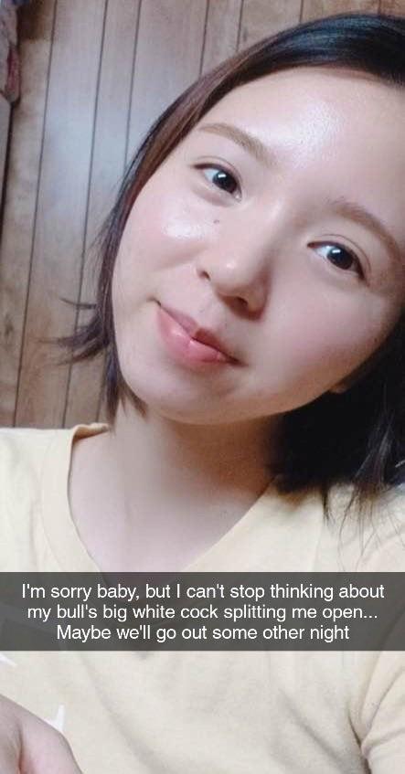 DM her your hung cocks. ig - diemvu03 | Scrolller